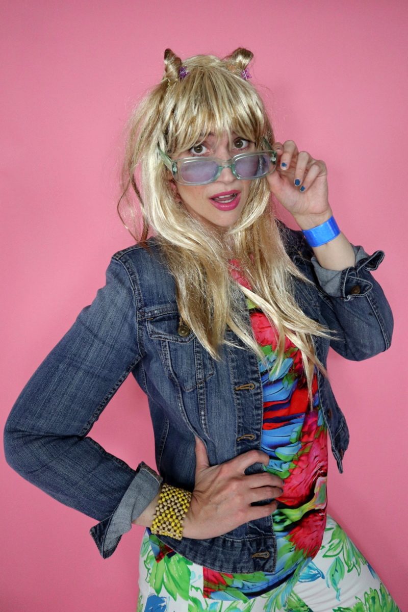 The Ultimate '00s Icon: A Lizzie McGuire Halloween Costume - The Outfit ...